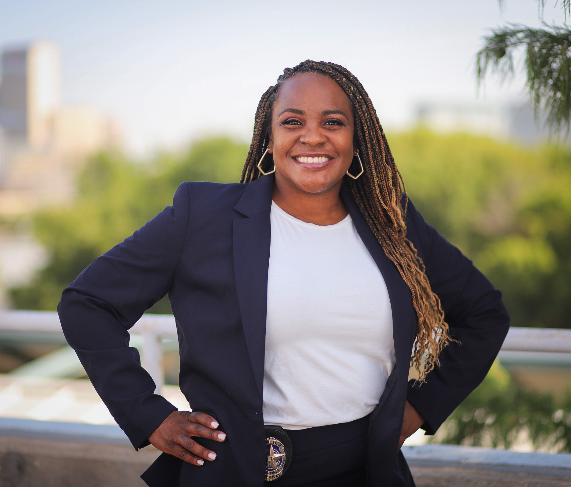 FemaleOfficersImg - Thumbnails